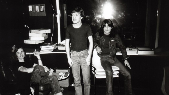 Angus Young Hd Wallpapers By Marjorie Edwards - Ac Dc Im Studio ...