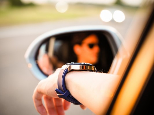 Hand Reaching Out - 5472x3648 Wallpaper - teahub.io