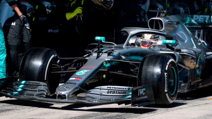 Lewis Hamilton - 700x1246 Wallpaper - teahub.io