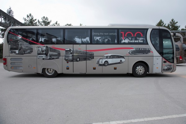 Man Bus Photo - Man Bus - 1024x683 Wallpaper - teahub.io