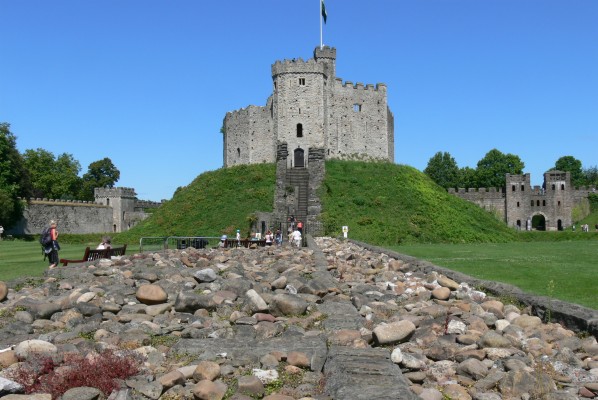 Cardiff Gothic Castle Wallpaper Hd - Cardiff Castle - 2560x1712 ...