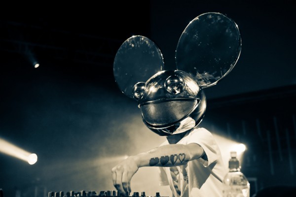 Dj That Wears Helmet - 5616x3744 Wallpaper - teahub.io