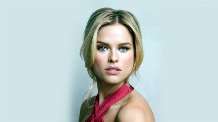 Alice Eve Hd Wallpapers Alice Eve Hot 2018 996x1015 Wallpaper