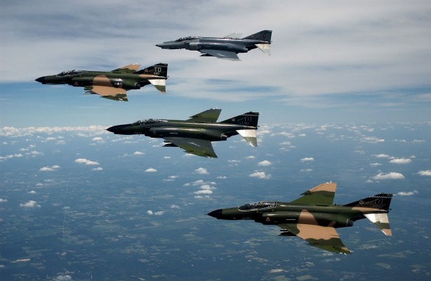 F-4 Aircraft Flying In Formation - Military Aviation - 1888x1229 ...