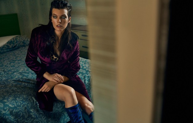 Photo Wallpaper Bed Legs Valeria Kika Yanina Calida Valeria Kika 1332x850 Wallpaper