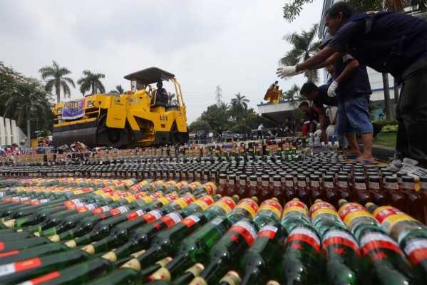 Botol Minuman Keras Mahal - 600x933 Wallpaper - teahub.io