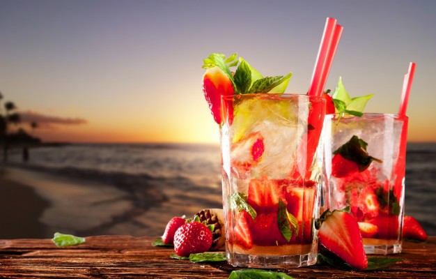 Photo Wallpaper Sea, Beach, Strawberry, Drinks, Beach, - Strawberry ...