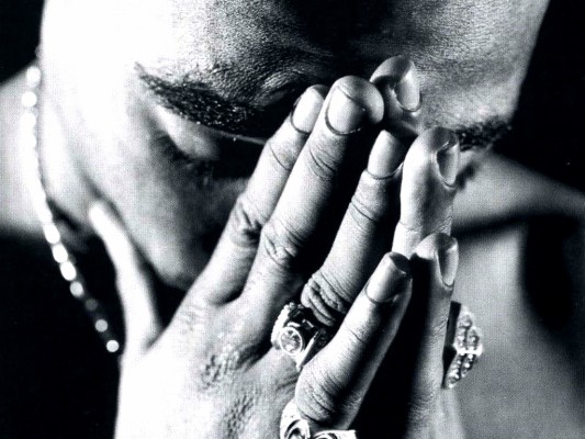 Tupac Praying - 1024x768 Wallpaper - teahub.io
