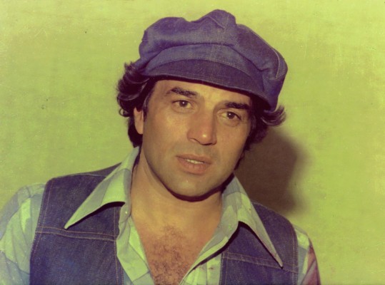 Dharmendra - Wallpaper Image - Senior Citizen - 600x906 Wallpaper ...