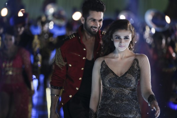 Bollywood Wedding Comedy Shaandaar Opens In Theaters - Shahid Kapoor ...