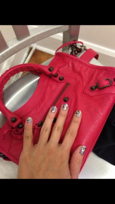 Handbag - 2000x2000 Wallpaper - teahub.io