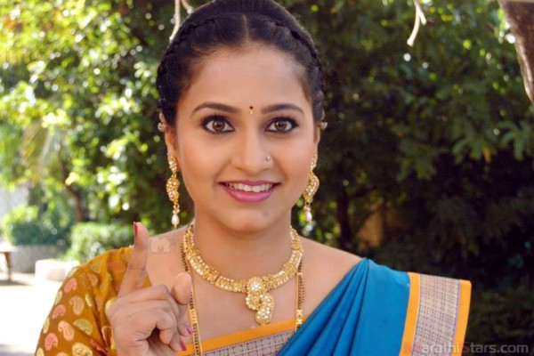 New Marathi Serial Actress Wallpaper - Marathi Tv Actress - 1067x1600 ...