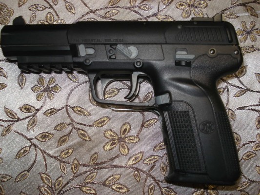 Original Gun Photo Download - 1920x1440 Wallpaper - teahub.io