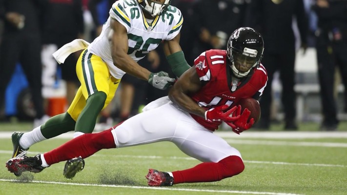 Beemo And Football - Adventure Time - 900x750 Wallpaper - teahub.io