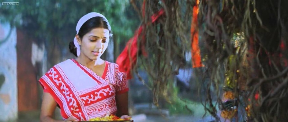 Bhumika Chawla Beautiful Hd Wallpaper - Tere Naam Movie Heroine Name ...