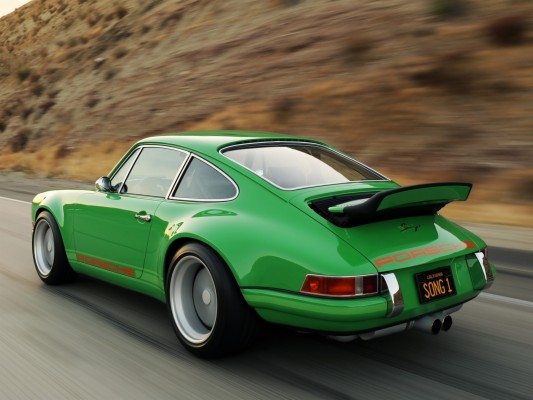 Singer Racing Green Porsche - Singer 911 Luggage Compartment - 1280x850 ...