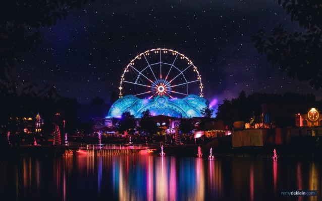 Tomorrowland At Night Hd