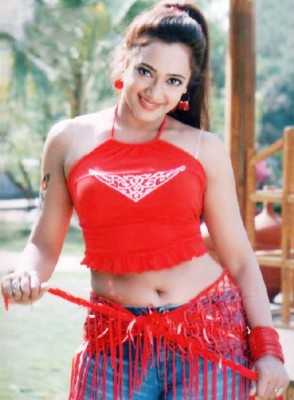 Kamapichachi Heroine - Actress Waheeda Hot Stills - 1024x680 Wallpaper ...