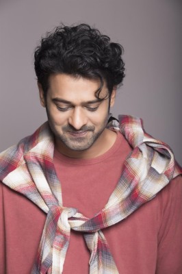 Prabhas Hd Images In Saho - 800x1200 Wallpaper - teahub.io