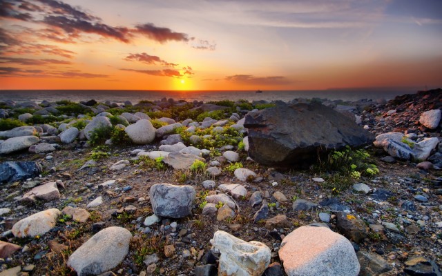 Photo Wallpaper Sunset, Beautiful Clouds, Sea Stones - Sea - 1332x850 ...