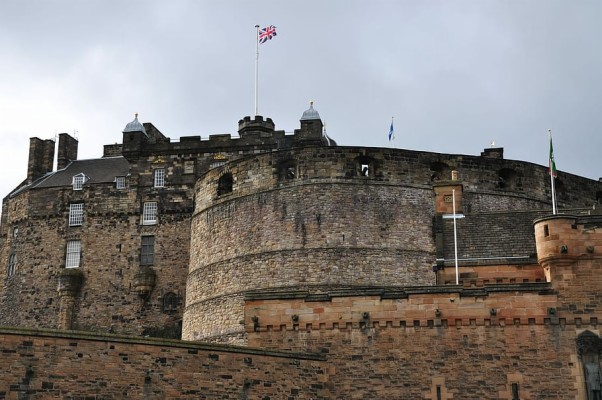 Scotland, Edinburgh, Castle, Flag, Architecture, Fort, - Edinburgh ...