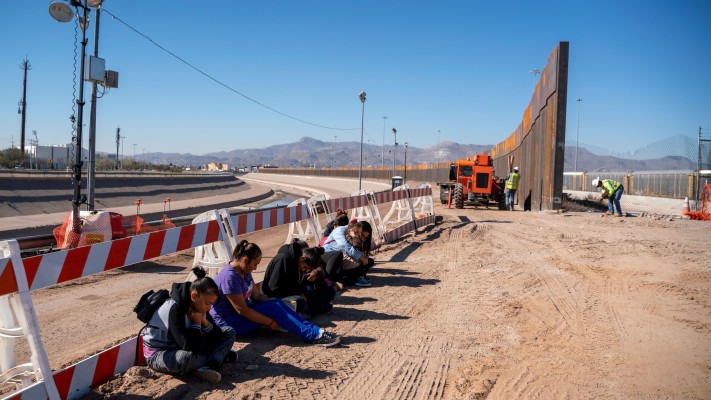 Mexico Border Wall Construction - 5000x2812 Wallpaper - teahub.io