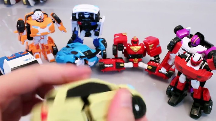 White Red Black And Blue Robot Figure Preview - Tobot X Black - 970x728 ...