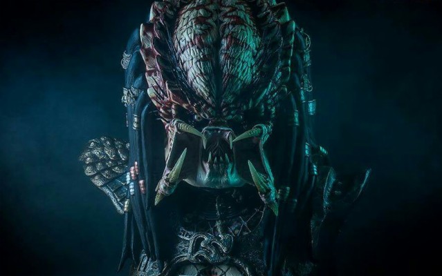 You Can Now Pre Order This Life Size Collectible Predator - Predator ...