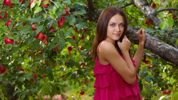Apple Tree Girl Hd - 1920x1080 Wallpaper - teahub.io