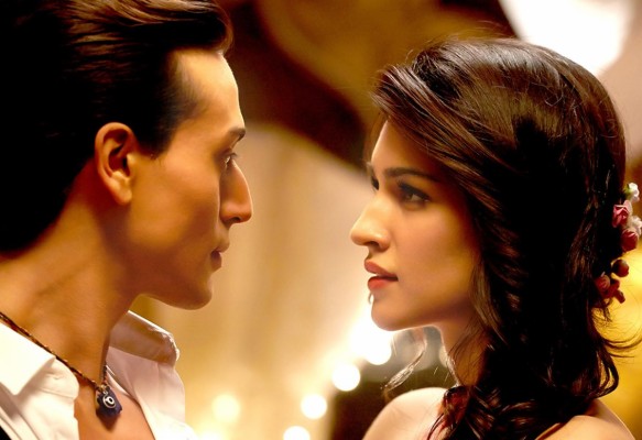 Kriti Sanon With Tiger Shroff In Heropanti - 1600x1200 Wallpaper ...