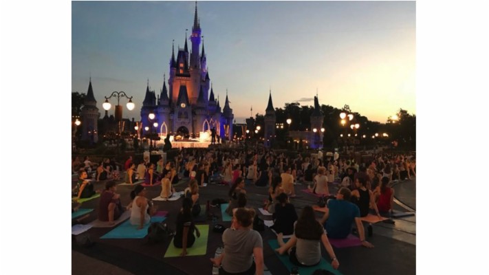 Yoga Disney World - 1600x900 Wallpaper - teahub.io