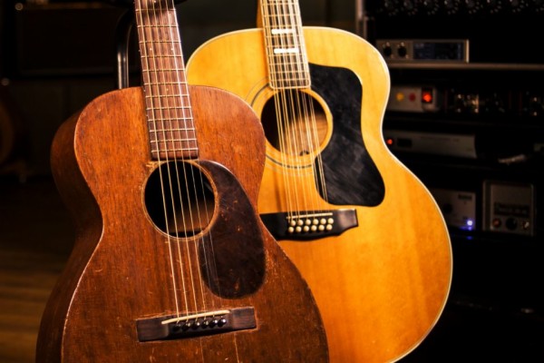 Native Instruments Session Guitarist Strummed Acoustic - 960x640 ...