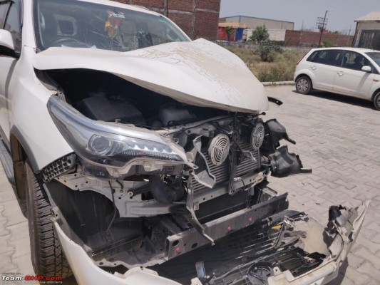 New Toyota Innova Crysta Accident - 1152x864 Wallpaper - teahub.io