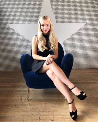 Pic - Dove Cameron Legs 2019 - 960x1200 Wallpaper - teahub.io