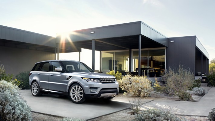 House With A Range Rover - 1366x768 Wallpaper - teahub.io