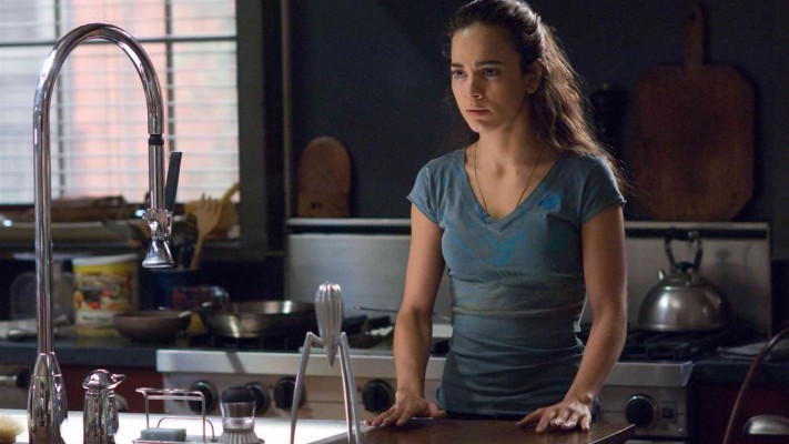 I Am Legend Hd Wallpaper - Ruth From I Am Legend - 1366x768 Wallpaper ...