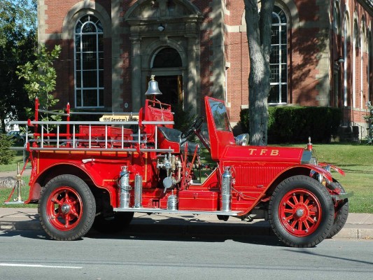 Old Fire Truck - Old Fire Engines Uk - 1600x1200 Wallpaper - teahub.io