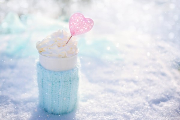 Download Wallpaper Sweet Moments On A Cold Winter Day- - 1130x753 ...