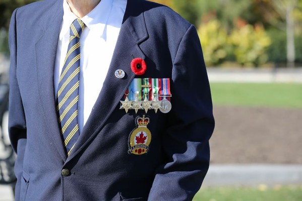 Remembrance Day In Canada, Military Personnel, Poppy - 910x607 ...