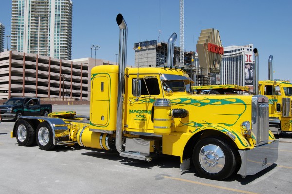 Custom Lowrider Peterbilt Truck - Low Rider Hd Customs - 1024x768 ...