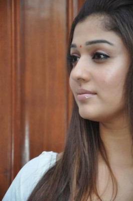 Nayanthara Hot Face Hd - 650x978 Wallpaper - teahub.io