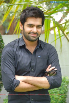 Ram Pothineni Photos - Ram Pothineni Six Pack - 850x850 Wallpaper ...