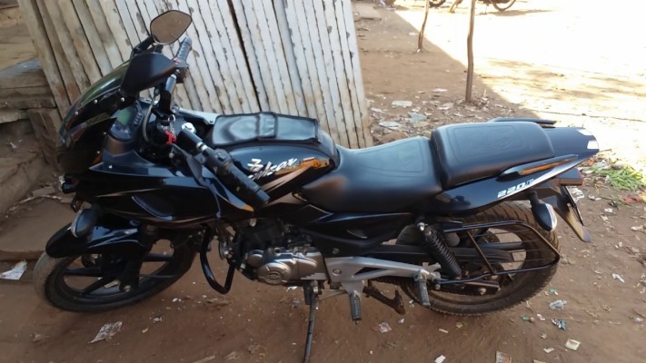 Black Pulsar 220 Modified - 1024x768 Wallpaper - teahub.io