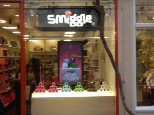 Smiggle Wallpaper - 1024x768 Wallpaper - teahub.io