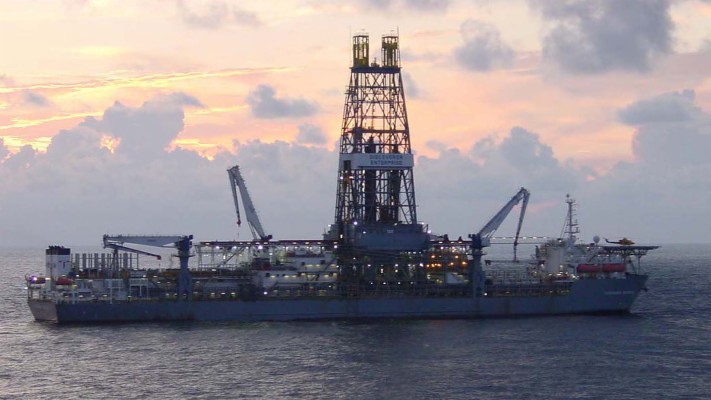 Deepwater Drillship With Beautiful Sunset - Crane Vessel (floating ...