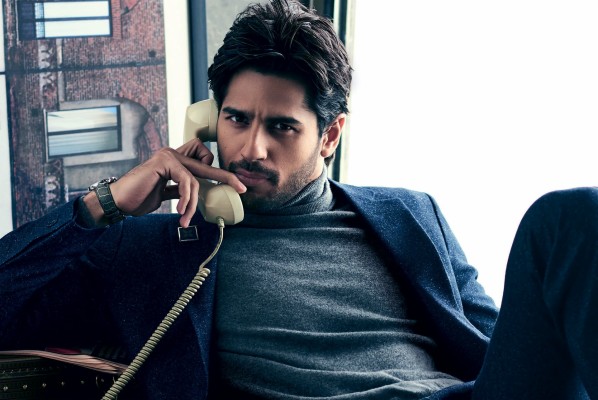 Sidharth Malhotra As Pvc Captain Vikram Batra In `shershaah` - Sher ...