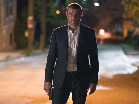 Albert Clancy Ray Donovan - 1024x768 Wallpaper - teahub.io