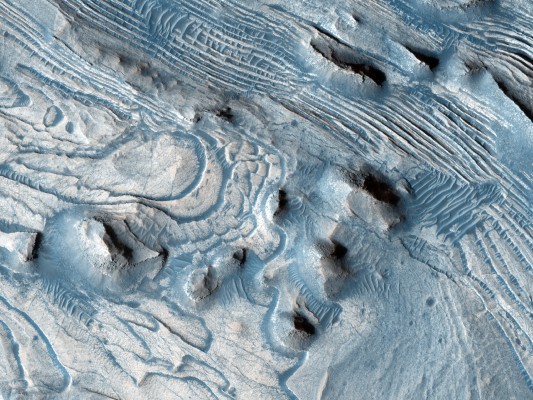 Faults And Folds In Western Candor Chasma - Close-up - 2560x1920 ...