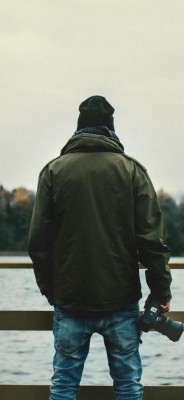 Man Photographer From Back - 5120x1440 Wallpaper - teahub.io