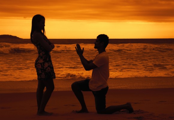 Boy Say Sorry To Girl - 1600x1102 Wallpaper - teahub.io